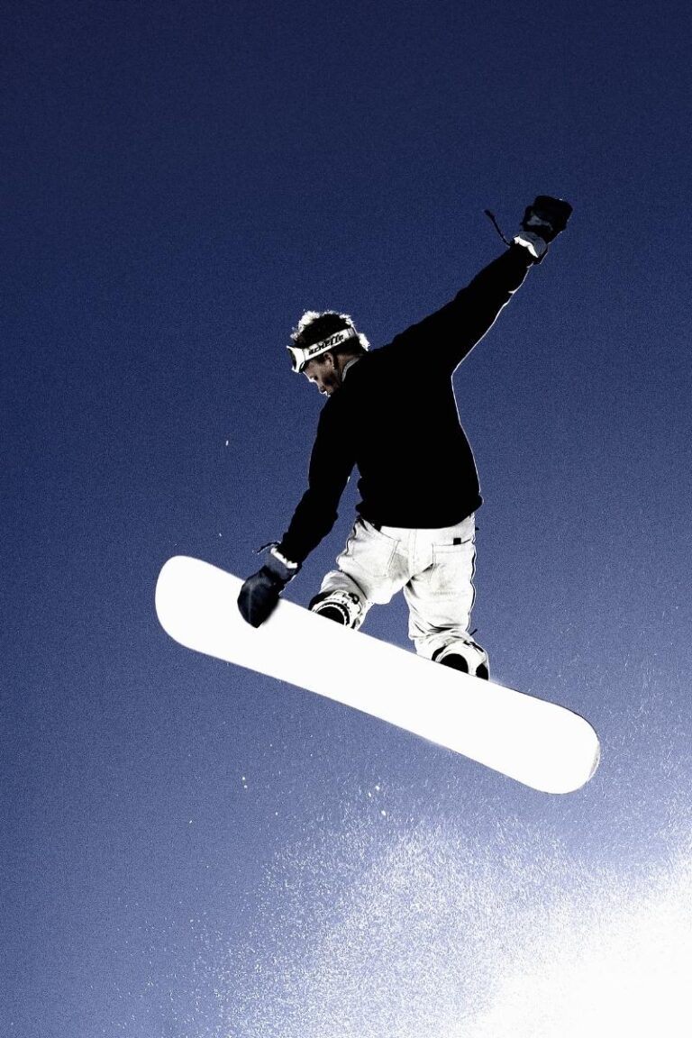 17 FUN Facts About Snowboarding That Will Amaze You!
