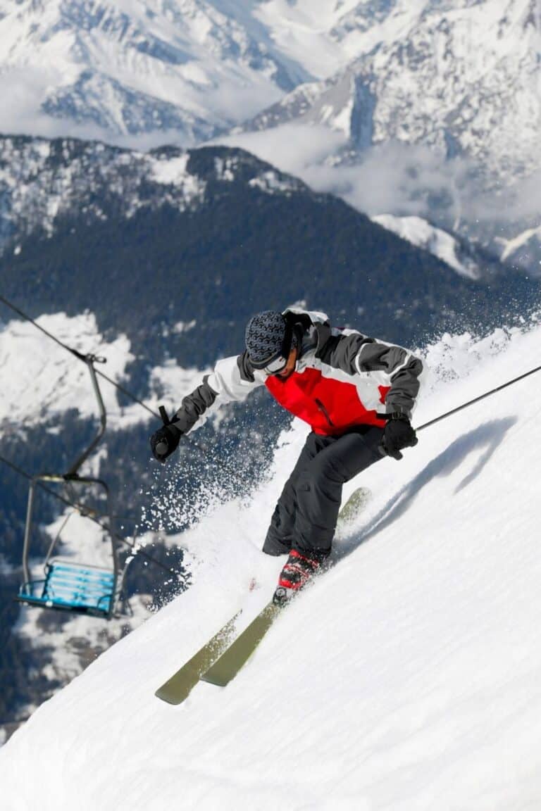 17 FUN Facts About Skiing That Will Surprise You!