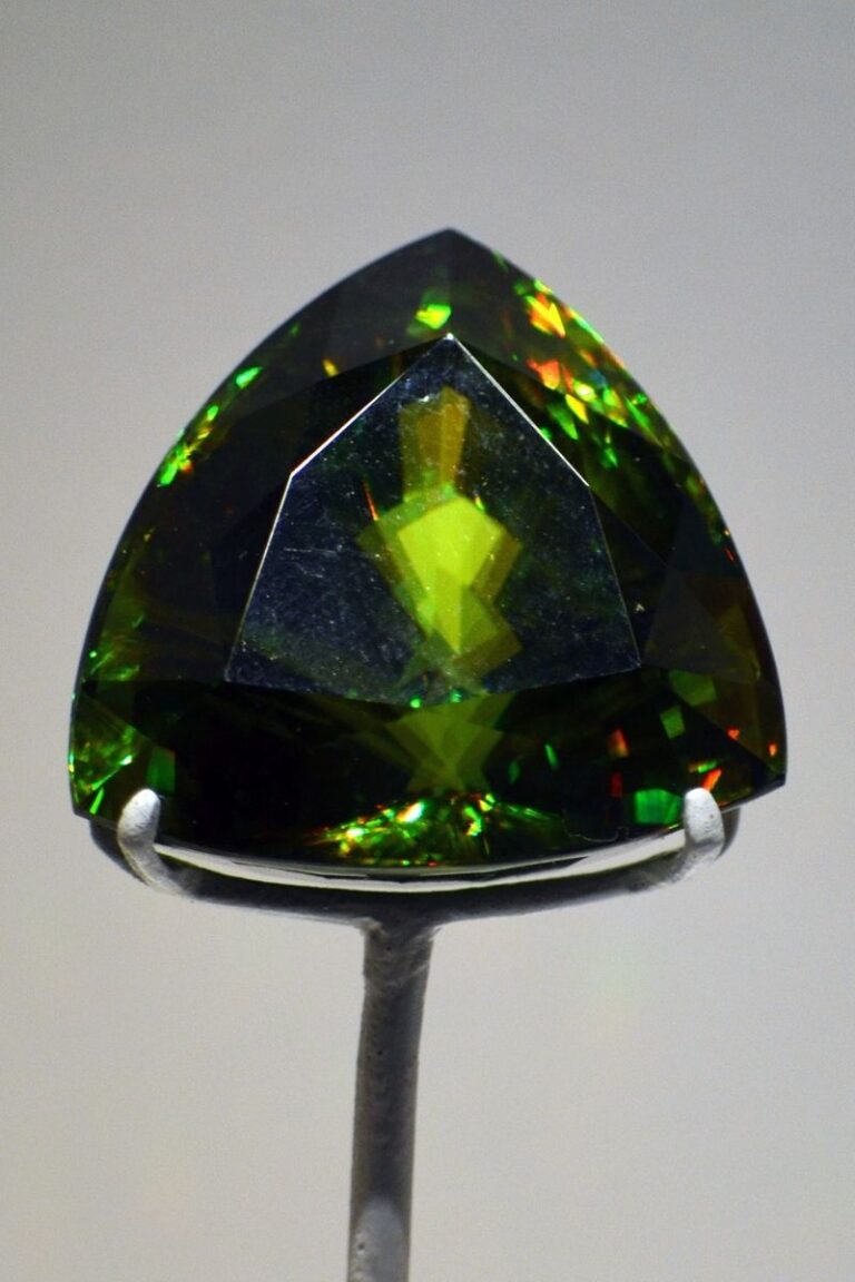 20 FUN Facts About Emeralds That Will Amaze You!
